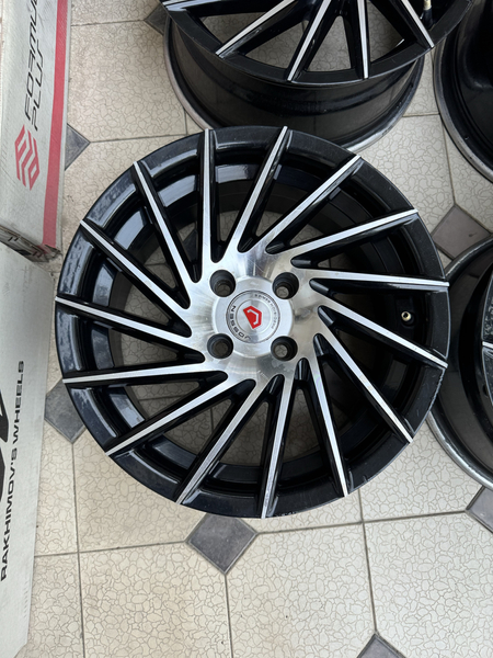 R-15 Vossen Tornado Диска.