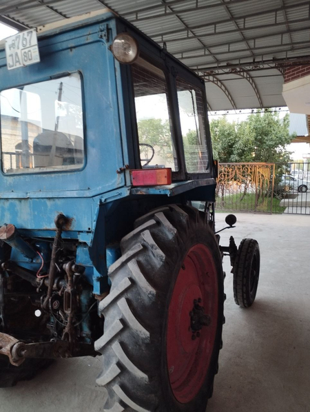Tractor MTZ.    .