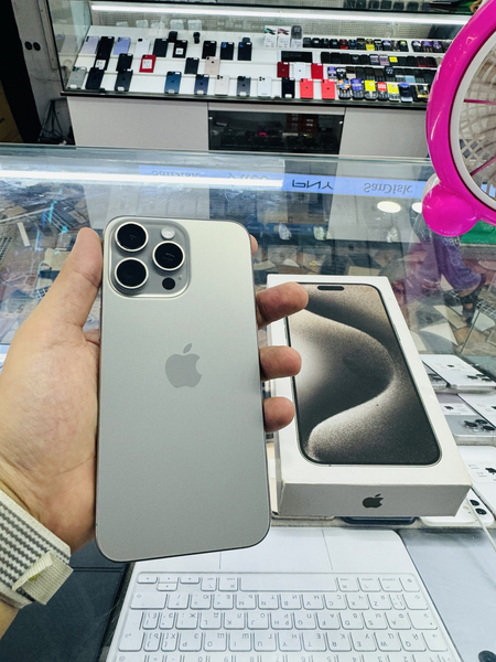 iPhone 15 Pro Max 256 gb natural