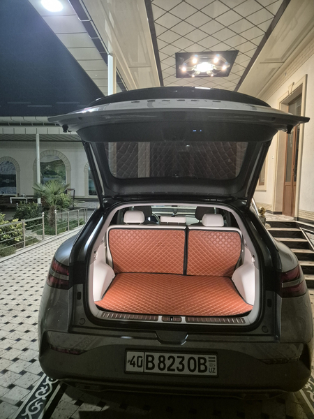 GENESIS GV60 сотилади