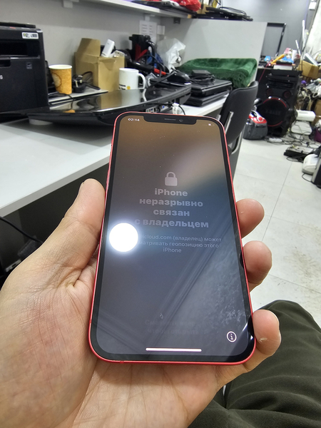 Продам iPhone 12 icloud red
