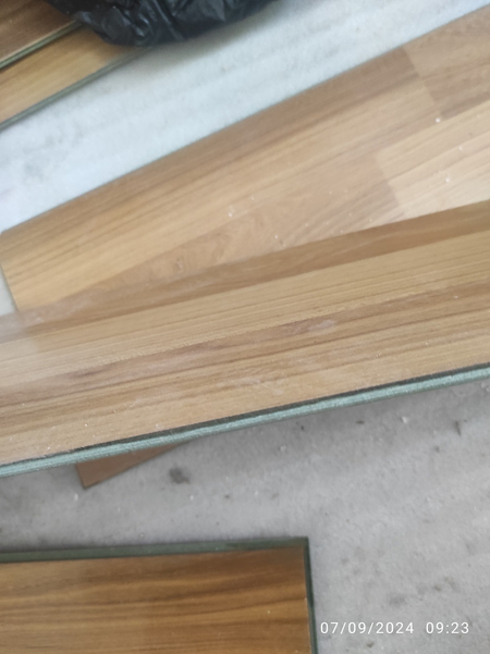 Laminat sotiladi 14m2