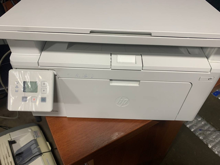 Принтер Hp Lazer Jet PRO M 130 A 3 в1 почти новый