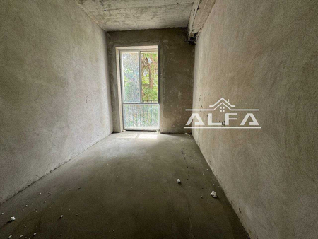 3 xonali 90m² 2-qavat sotiladi