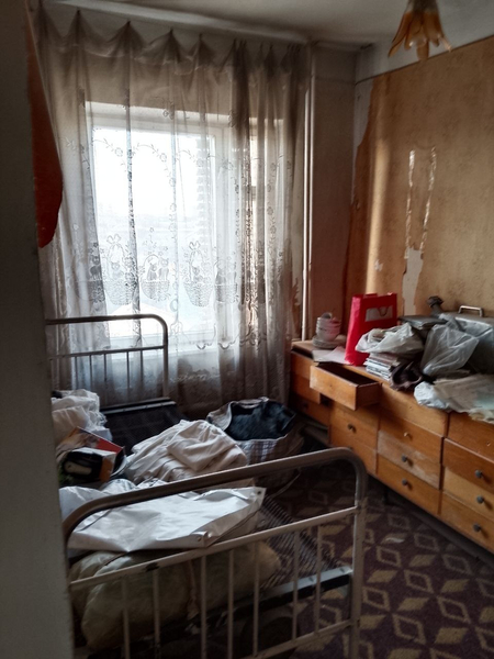 Продаётся Квартира 3х ком 3 этаж Навруз махаля в Янгиюле
