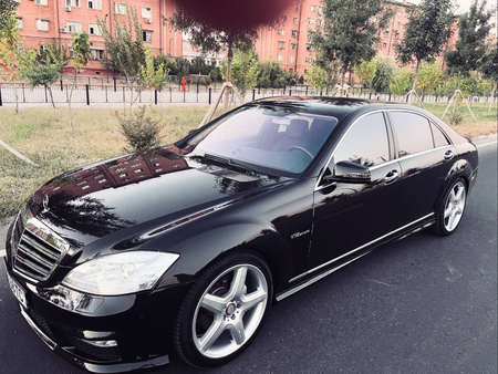 Mercedes Benz W221 5.5 AMG