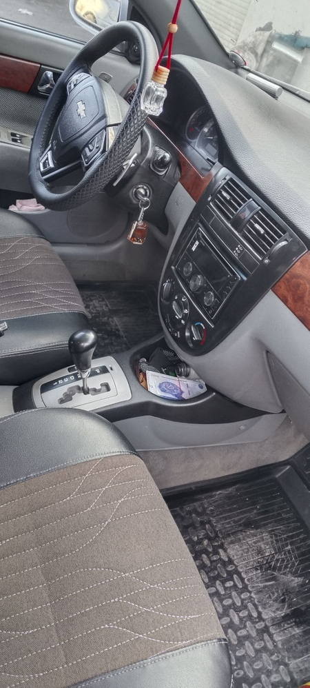 Lasetti 1.8 aftamat sotiladi