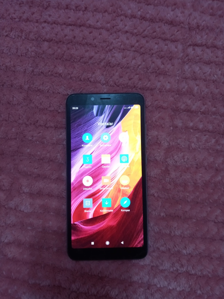 Redmi 6 A Hotira 16GB karopka dakument bor garantiya beramiz holati ya