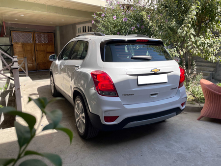 Chevrolet Tracker Premier Белый Жемчуг 2020 Год