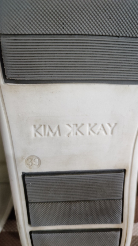 Кроссовки  Kim kay London из натуральной кожи. Португалия. Размер 39