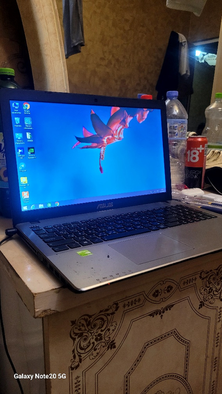 Asus noutbuk sotiladi