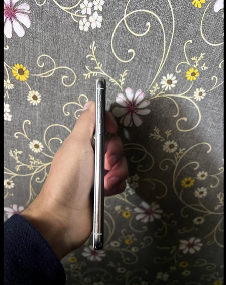 Iphone XS silver 64Gb srochna