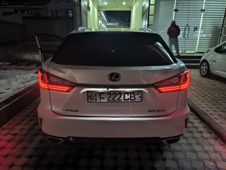 Lexus RX 350 sotiladi