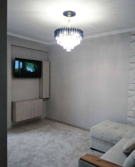 Продается на бобура 1/9/10 не торец 35м2 с балконом