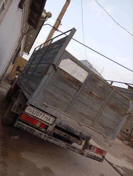 Gazel sotiladi srochno.       Продается Газель. Нужны деньги