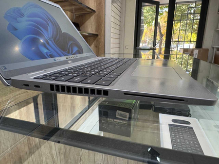 DELL Сенсорный Intel Core i7-1185G7 озу32гб 256ssd Nvidio Quadro T500