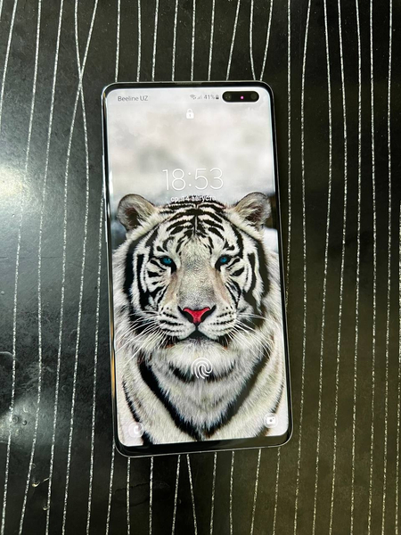 Samsung  s 10+ 5G  256g