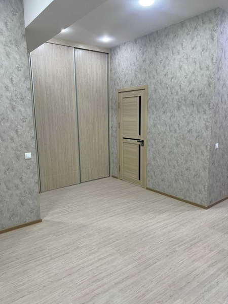 Продам квартиру в центре, в районе крытого