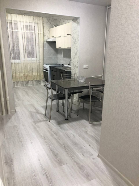 Срочно сдаю 2 ком Новостройка евролукус