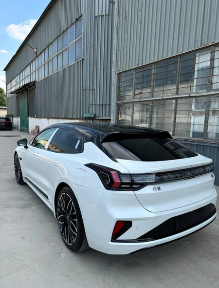 Zeekr 001 Z Sport  2024