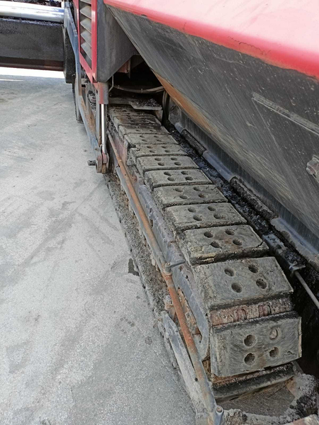 Асфальтоукладчик VOLVO ABG TITAN 5820