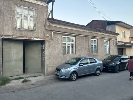 Продаю дом.Собственник.Кибрайский район 3,5 сотки,ориентир Сельхоз