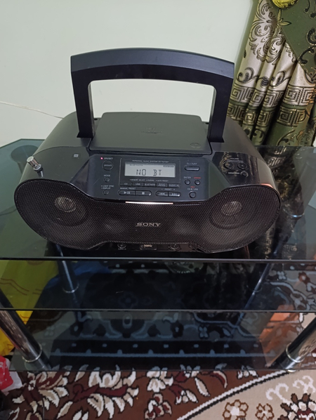 Sony sambufer xolati yaxshi USB fleshka radio Aux ketadi
