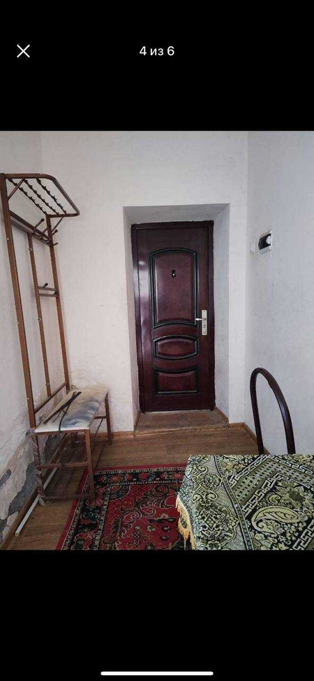 Срочно Продаётся 2х Комнатная Квартира На 1- этаже (Азиз Базар)