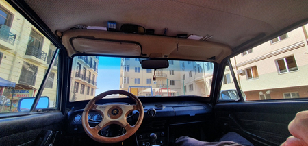 Vaz2106 sotiladi