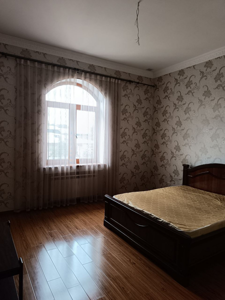 Продаётся дом. Центр Луначарский Гульшан парк