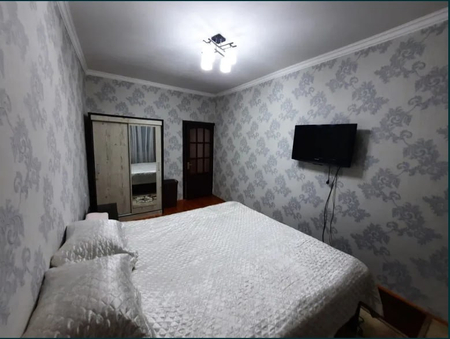 Кунаева продам 2/9/9 .Т. Отдельный вход не торец гостиница Россия