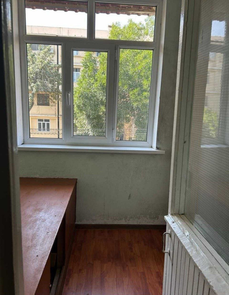 Юнусабад 10кв 2/3/5 балкон: 2*6