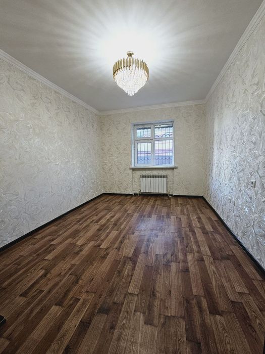 Срочно сотилади!!! 1этаж 2хона 46м²+36м² подвали 2метро бекат