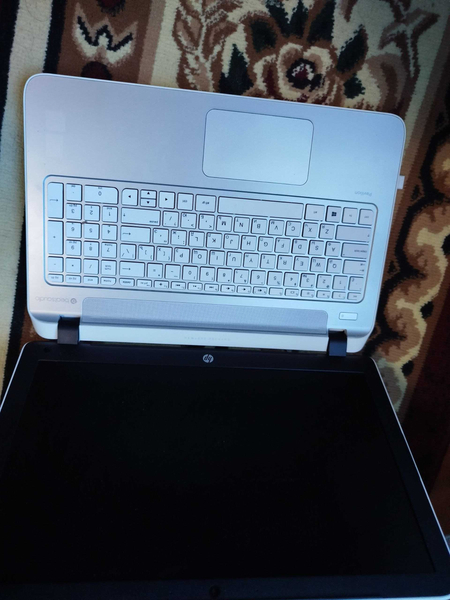 HP Pavilion i5-4210U