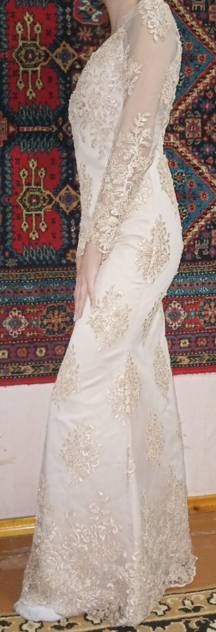Продам нарядное платье