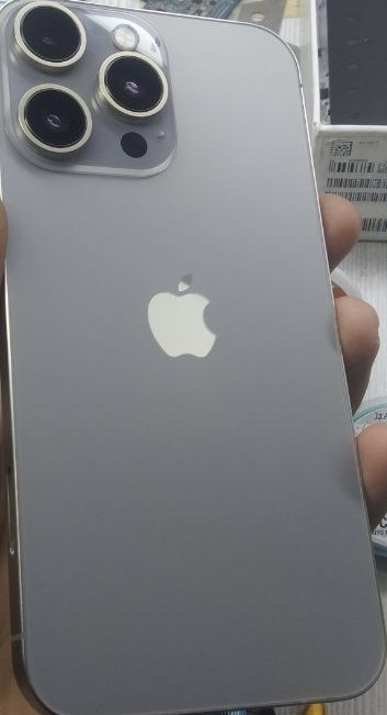 Iphone XR 15 pro qilingan Srochna sotiladi