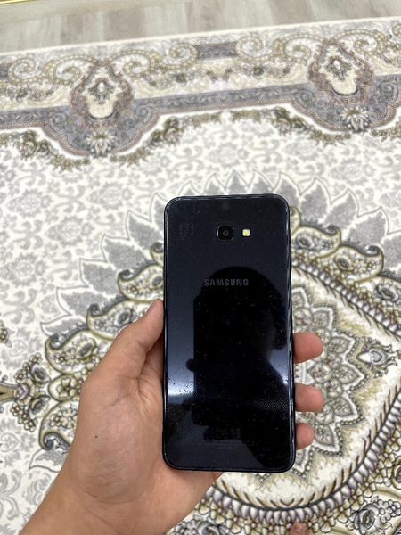 Samsung J4 pluss