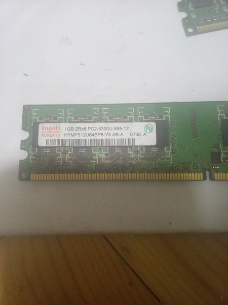DDR2 aperativka Gigabayt