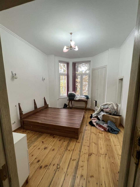 Срочно продаётся 3/2/2 квартира 80 м2  ул.С.Азимова  ор-р: ГУВД  (МНМ)