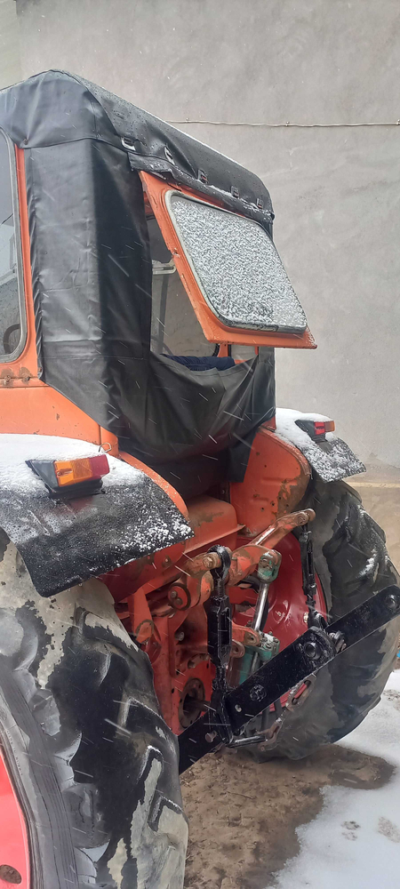 Traktor t28 radnoy naxadu