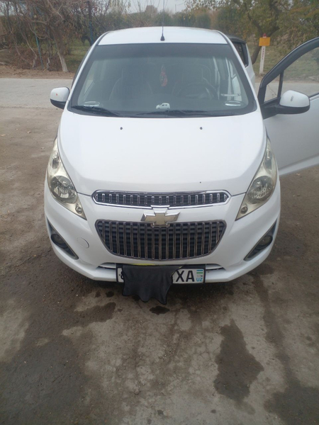 Chevrolet spark sotiladi