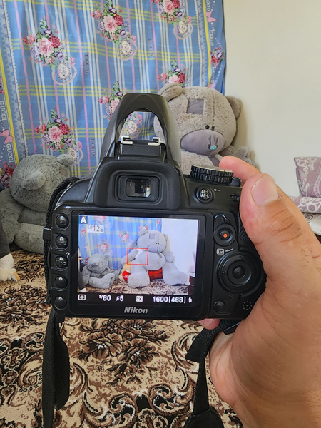 NIKON D3100 fotoaparat sotiladi