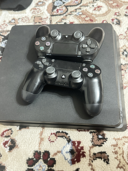 PS4 ultra 1 trb сотилади