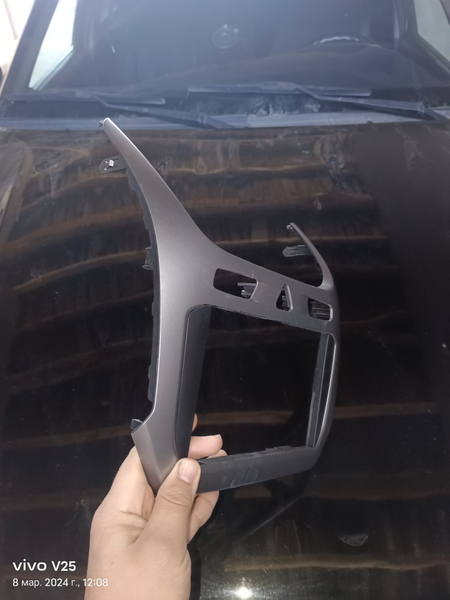 Kobalt ramka 100 000 so'm