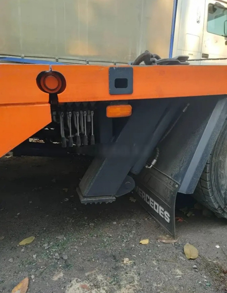 Mерседес Бенз Актрос