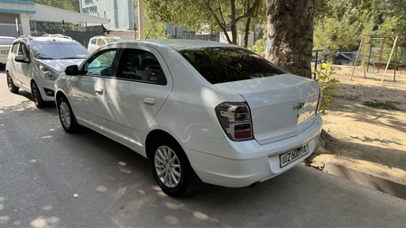Cobalt 2018, 110.000 km. Автомат. Ласетти 2012, 210.000 механика.