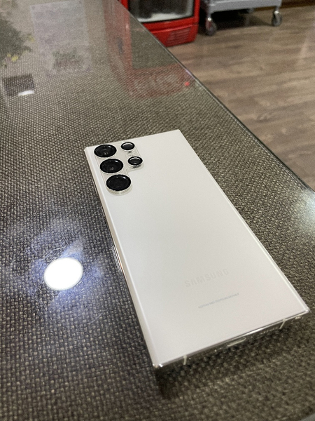 Самсунг s 23 ultra 512