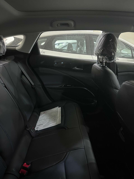 Срочно Электромобил BUICK VELITE 6 
сотилади. Наличида бор