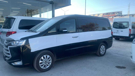 Jac M4 mikroavtobusi