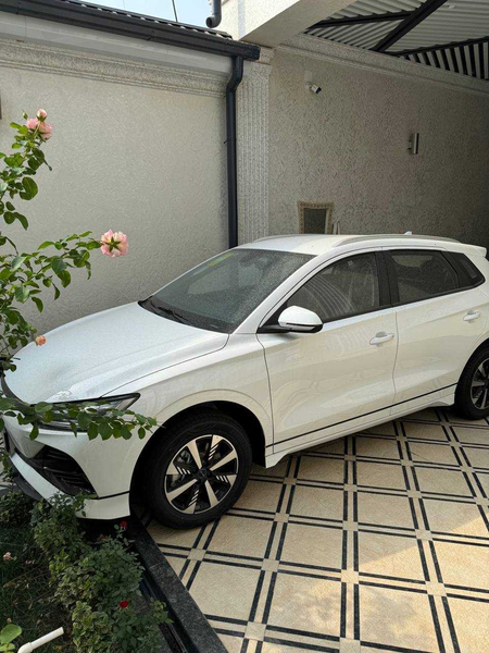 BYD E2 Electrocar